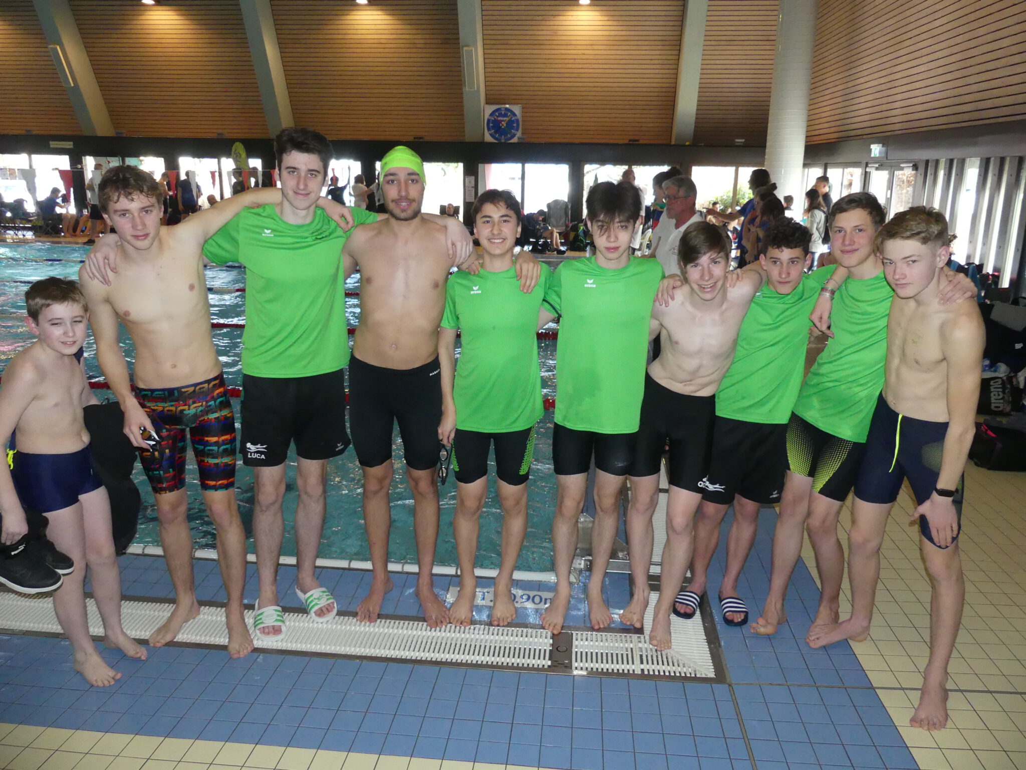 Schwimmfest um die DAT Pokale - SchwimmTeam TV Nellingen